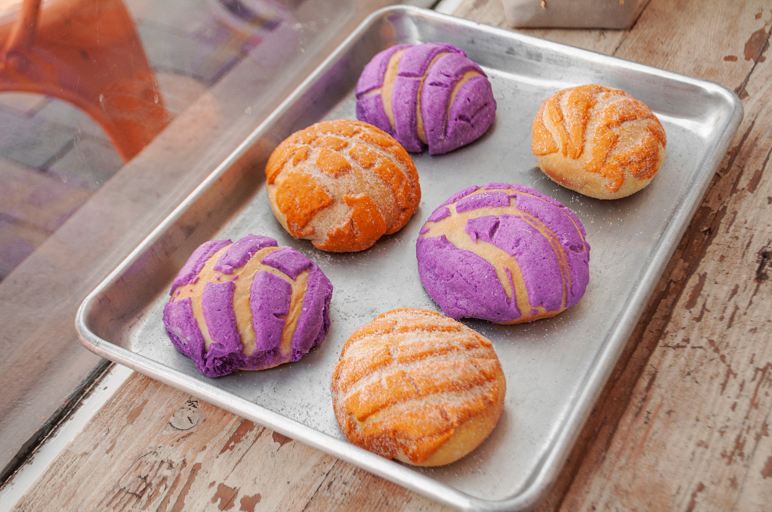 Halloween Mini Conchas- Box | La Monarca Bakery